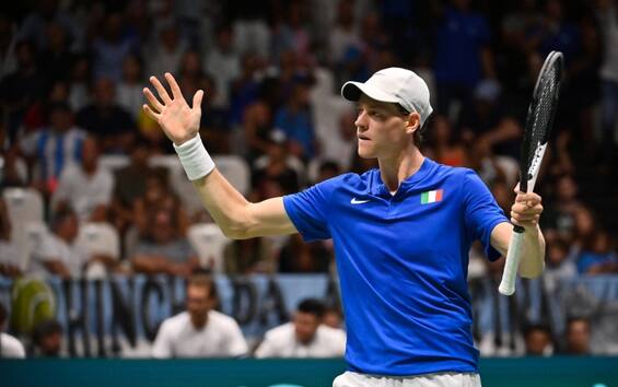 Italia-Argentina in Coppa Davis 2022: vincono Sinner e Berrettini, azzurri alle Finals | Sky Sport